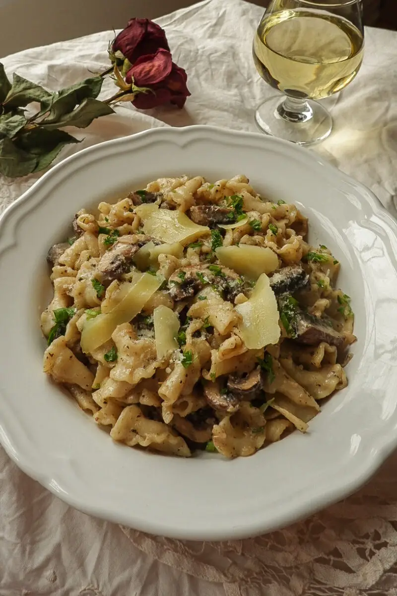 Mafalde Ai Funghi (Creamy Mushroom Pasta)